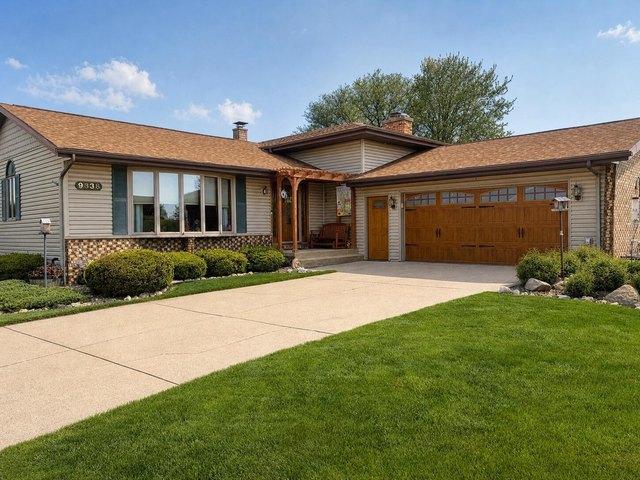 9838 Redbud Dr, Munster, IN 46321