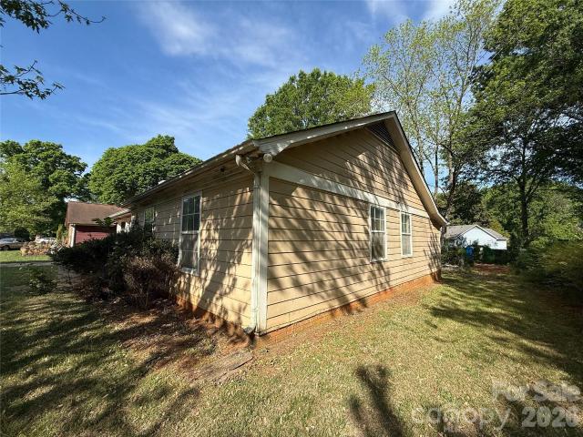 9839 Standing Wood Ct, Mint Hill, NC 28227 | MLS #4375 | Compass