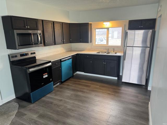 9830 S 200 w Road