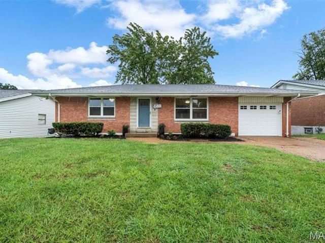9831 Colchis Ln, Saint Louis, MO 63123