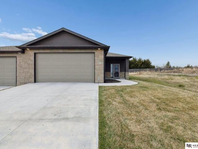 9831 Keystone Dr, Lincoln, NE 68516