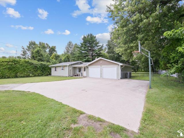 9831 Summerfield Road