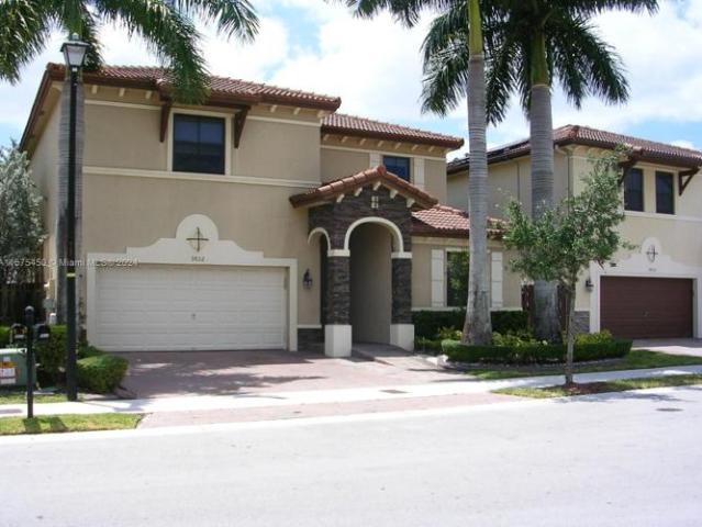 9832 NW 87th Terrace, Doral, FL 33178