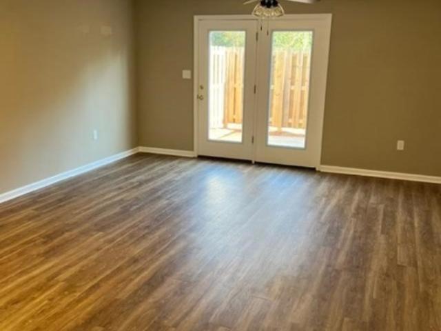 9832 Whitfield
