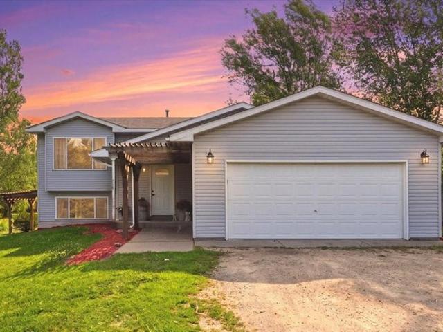 983 172nd St, Hammond, WI 54015