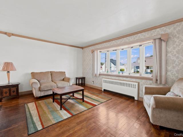 983 Cayuga Road