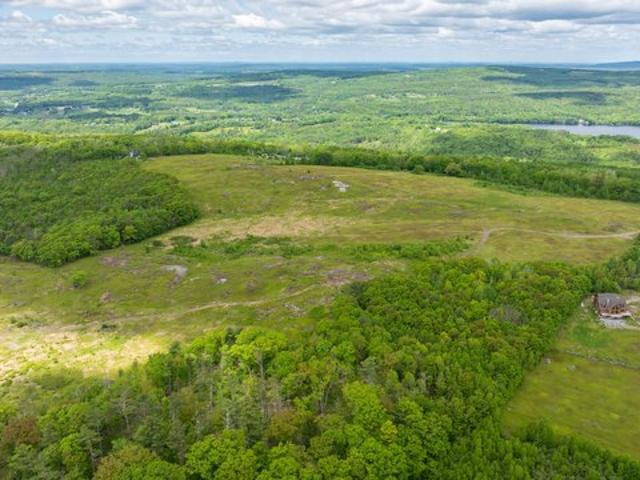 983 Barrett Hill Rd, Union, ME 04862