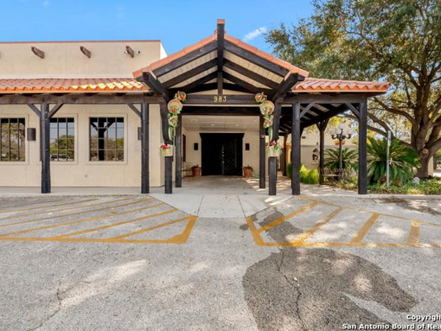 983 N Highway 123