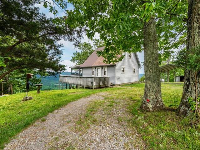 983 Sunset Dr, Rising Fawn, GA 30738