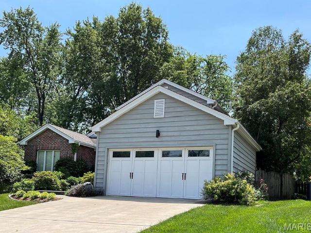 9844 Oak Haven Ave, St. Louis, MO 63119 | MLS #26022 | Compass