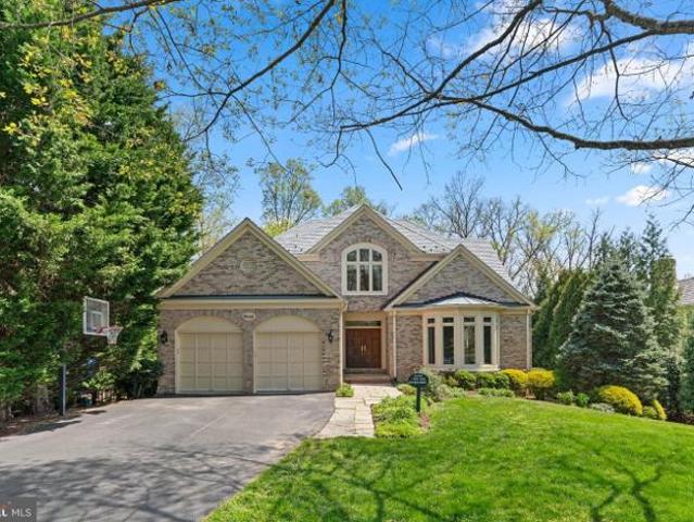 9844 Avenel Farm Dr, Potomac, MD 20854