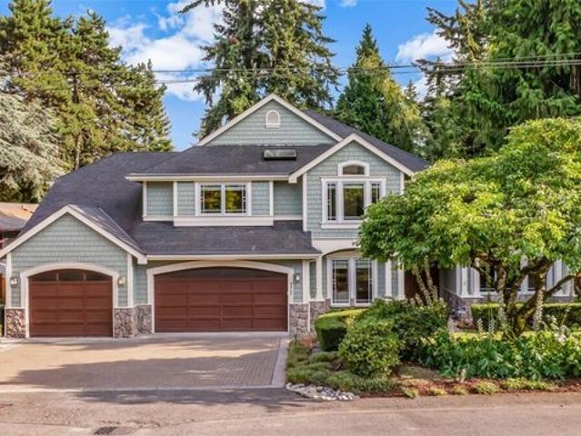 9845 NE 22nd St, Bellevue, WA 98004