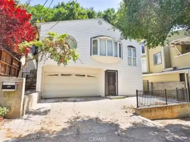 9846 Yoakum Drive, Beverly Hills, CA 91210
