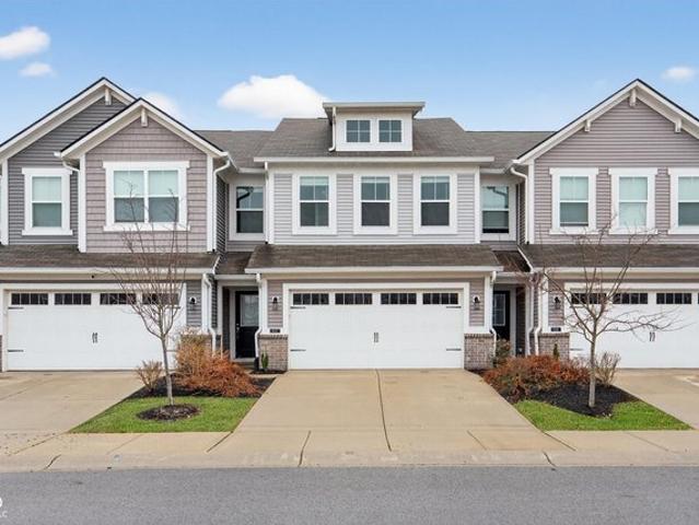 9847 Kenwood St, Avon, IN 46123