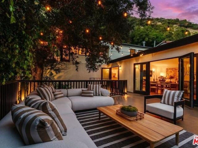 9849 Portola Dr, Beverly Hills, CA 90210