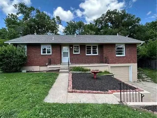 9840 E 41ST ST, KANSAS CITY, MO 64133 Single Family Residence.