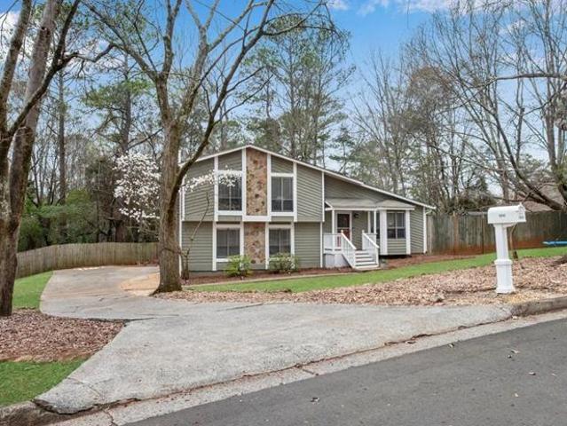 9840 Loblolly Ln, Roswell, GA 30075
