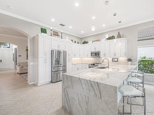 9841 Casa Mar Dr, Lake Worth, FL 33467