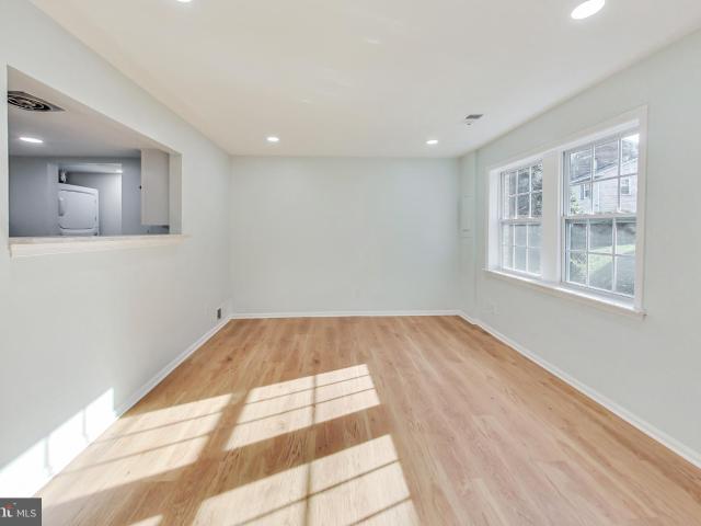 9841 Hagel Cir, Lorton, VA 22079 | MLS #VAFX2298 | Compass