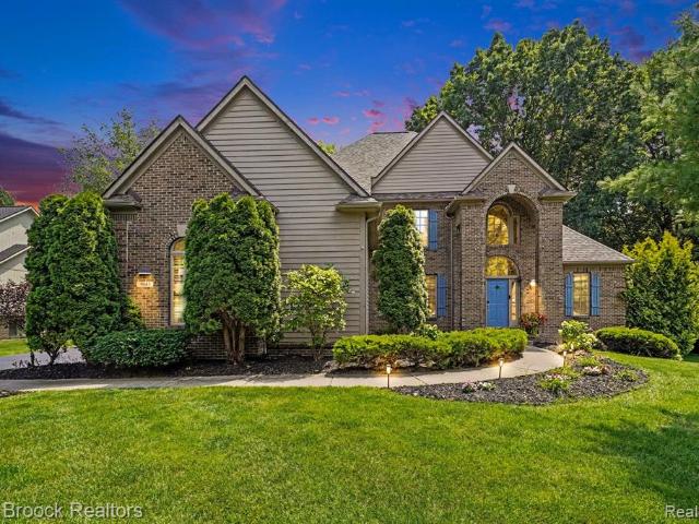 9843 Oak Valley Drive
