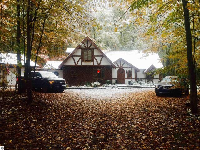 984 Cedar River Drive