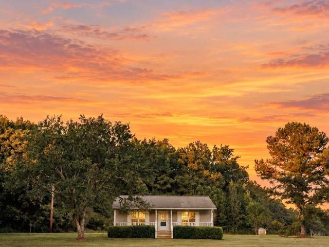 984 Arnoldsville Road
