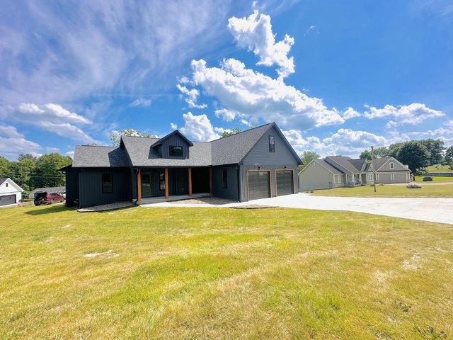 984 Gatewood Rd, Fayetteville, WV 25840