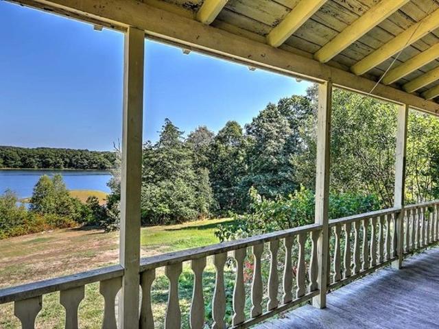 984 Drift Rd, Westport, MA 02790