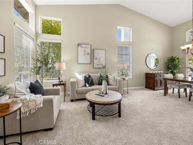 984 S Creekview