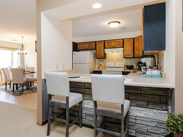 984 Spring Ct, Newburg, WI 53095