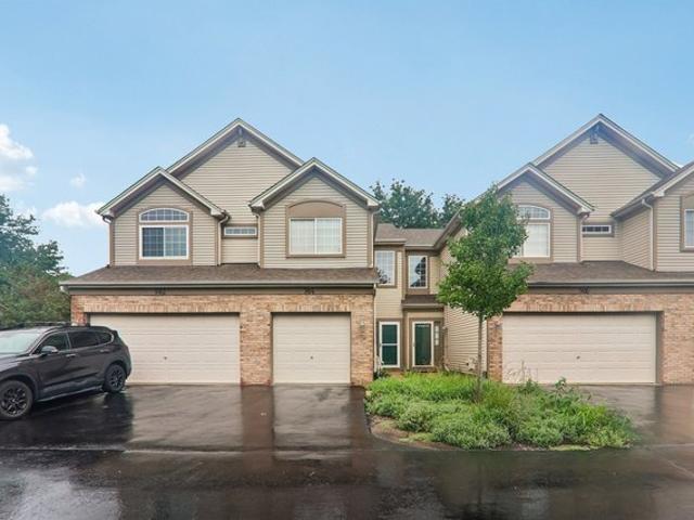 984 Parkhill Cir, Aurora, IL 60502