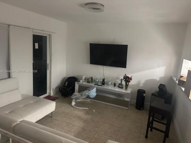 984 W 40th St, Unit 2, Hialeah, FL 33012 | MLS #A11944