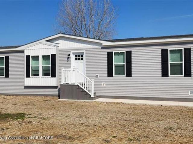984 Tyler Dr Unit 68, Eaton Rapids, MI 48827