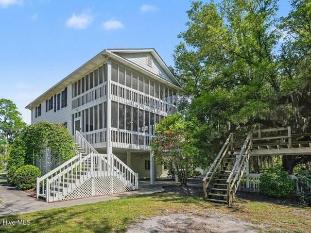 9854 Rivergate Rd NW, Ash, NC 28420