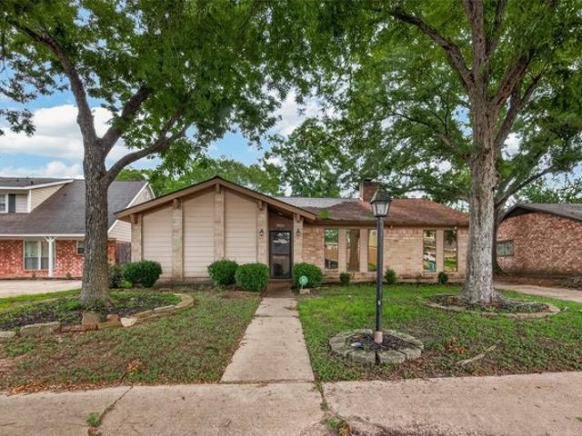 9854 Sagebark Dr, Houston, TX 77089