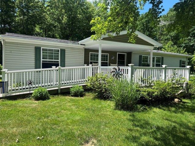 9855 Iroquois Trl, Linesville, PA 16424