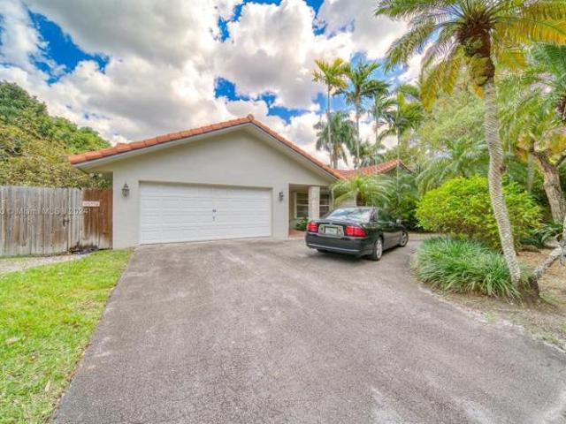 9855 SW 122nd Ave, Miami, FL 33186