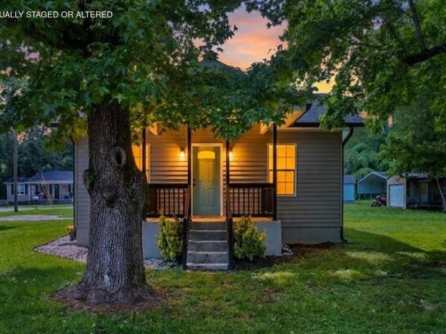 9855 Walnut St, Soddy Daisy, TN 37379