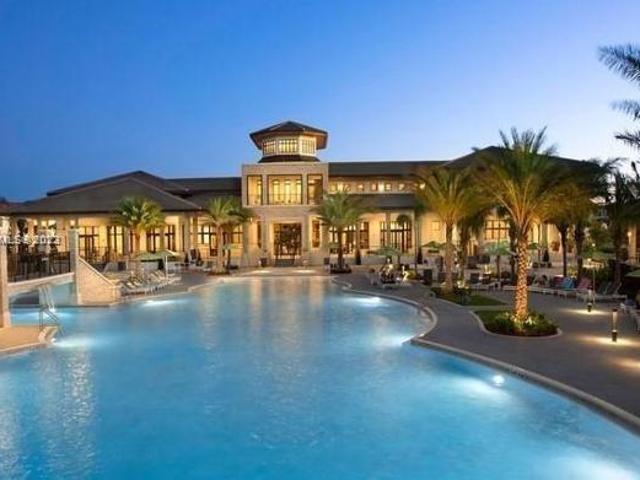 9855 89th Ter NW, Doral, FL 33178