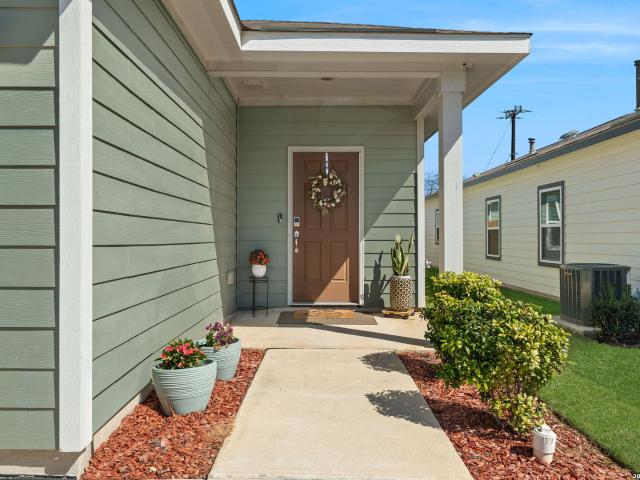 9858 Chevalier Frst, San Antonio, TX 78221 | MLS #1946