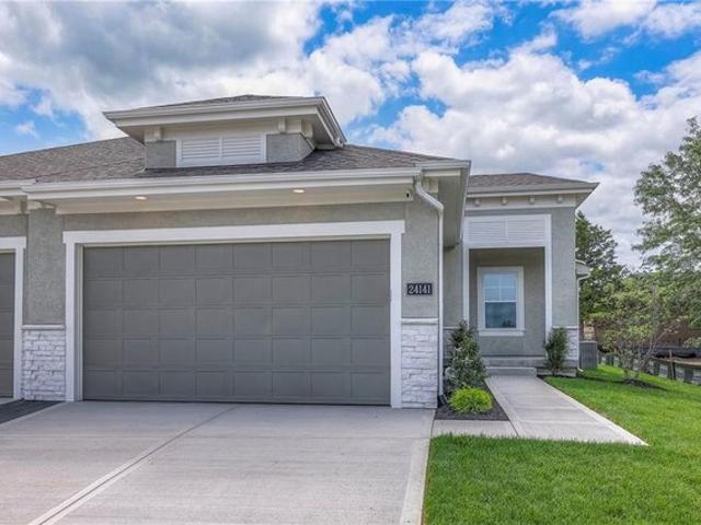 9851 Greeley St, Lenexa, KS 66227