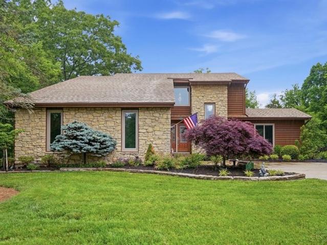 9853 Kittywood Dr, Colerain Township, OH 45252