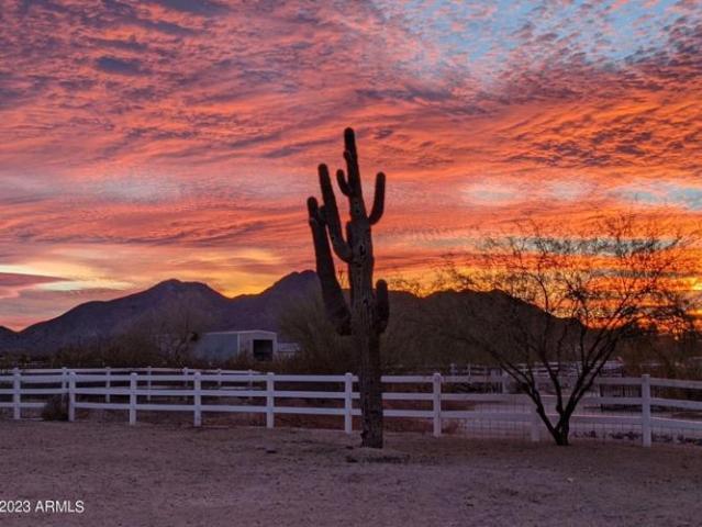 9853 W Prospector Dr, Queen Creek, AZ 85142