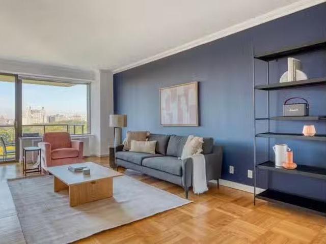 985 5th Ave, Upper East Side 2 Bedroom 3 Bath