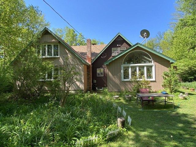 985 Chapel Hill Rd, Whitingham, VT 05361