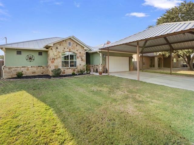 985 Boyd St, Poteet, TX 78065