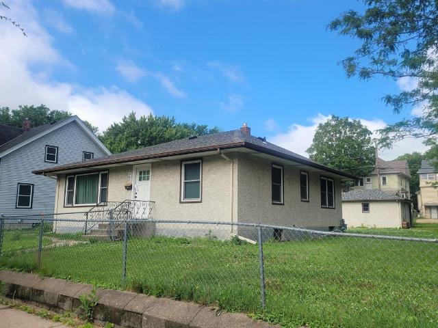 985 Bradley Street
