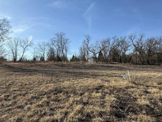 985 Evergreen Rd, Bennet, NE 68317