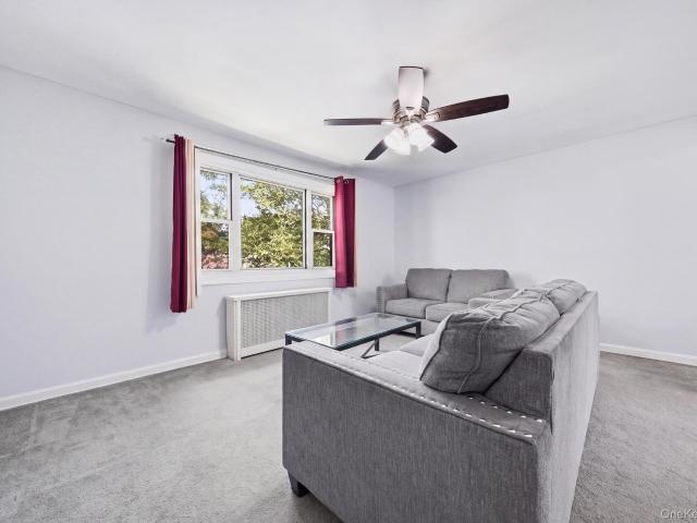 985 Fenwood Drive 3