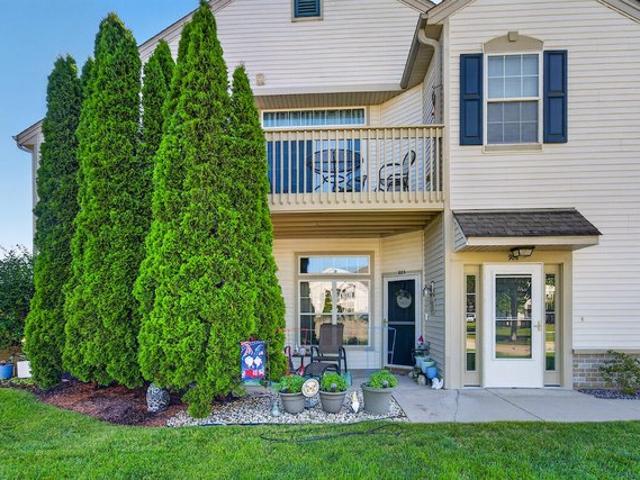 985 Hastings Ct Unit 101, Mount Pleasant, WI 53406